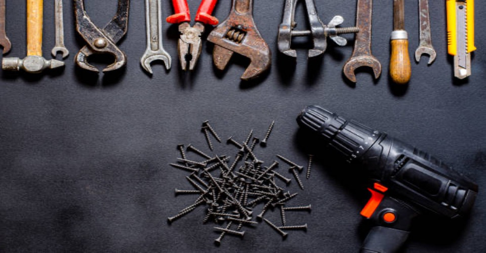 The Ultimate Toolbox Checklist: 10 Tools Everyone Should Have - Buy ...